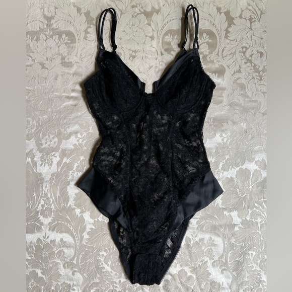 La Perla | Intimates & Sleepwear | Vintage La Perla Lace Bodysuit Black ...